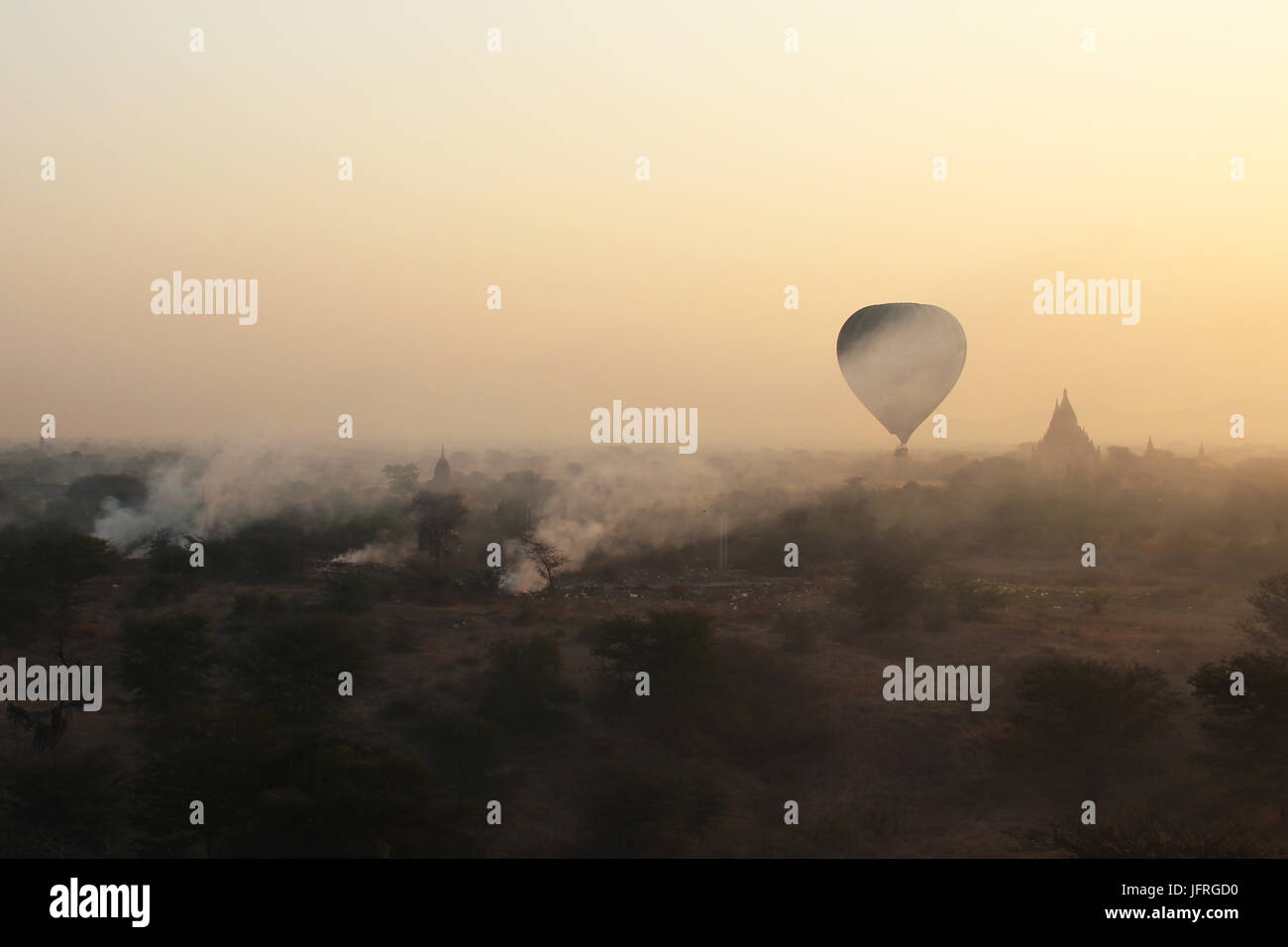 Oriental ballooning hi-res stock photography and images - Alamy
