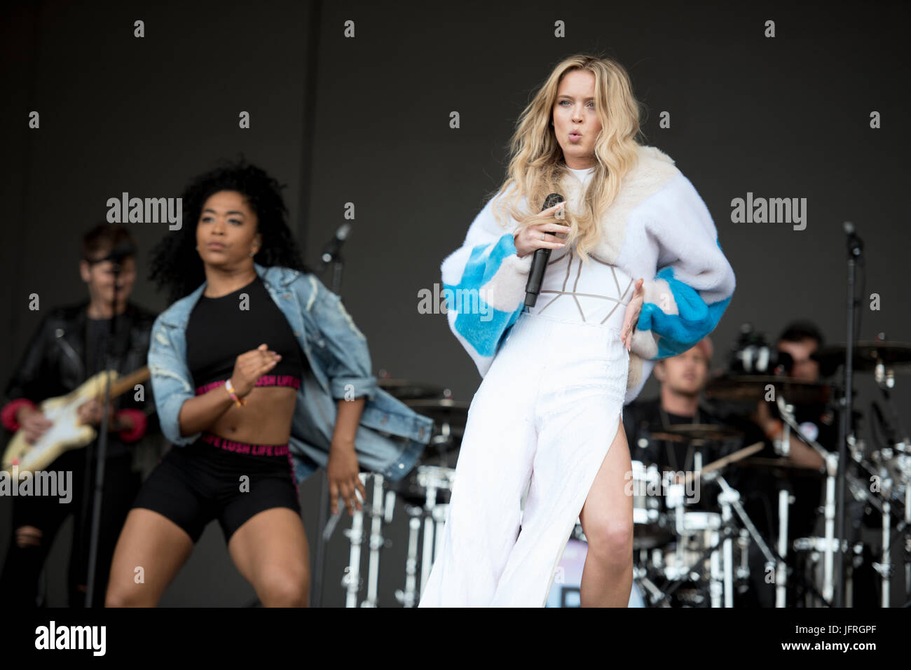 Heaton Park, Manchester, UK. 11th june, 2017. Zara Larsson performs ...