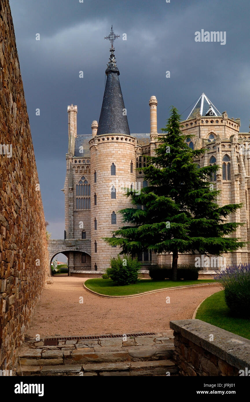 Palacio Gaudi, Astorga, Leon, Castilla y Leon,Spain Stock Photo - Alamy