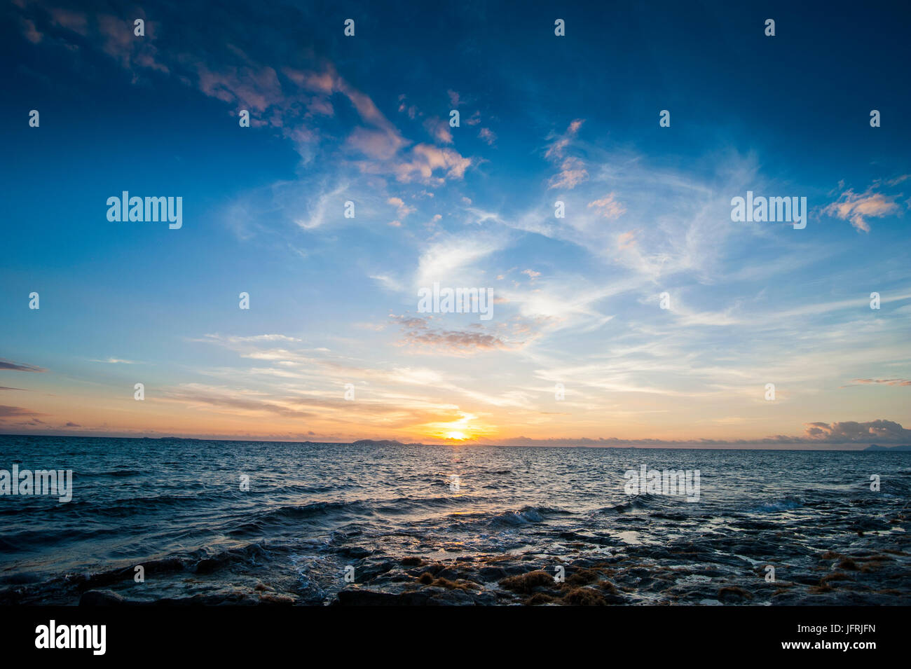 Sunset over the ocean, Beachcomber island, Mamanucas islands, Fiji ...