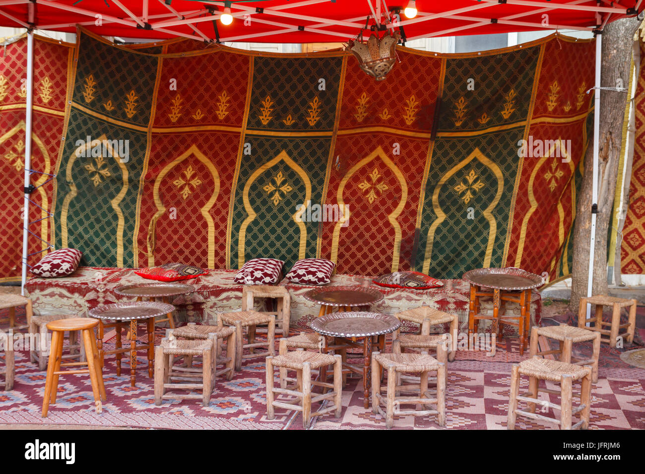 Arabian tent hi-res stock photography and images - Alamy