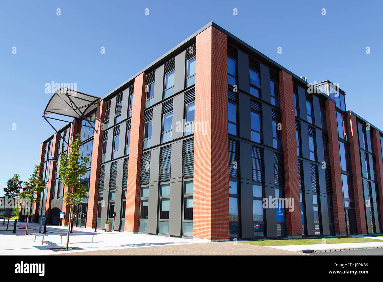 Swansea University Bay Campus - Engineering Building Stock Photo - Alamy