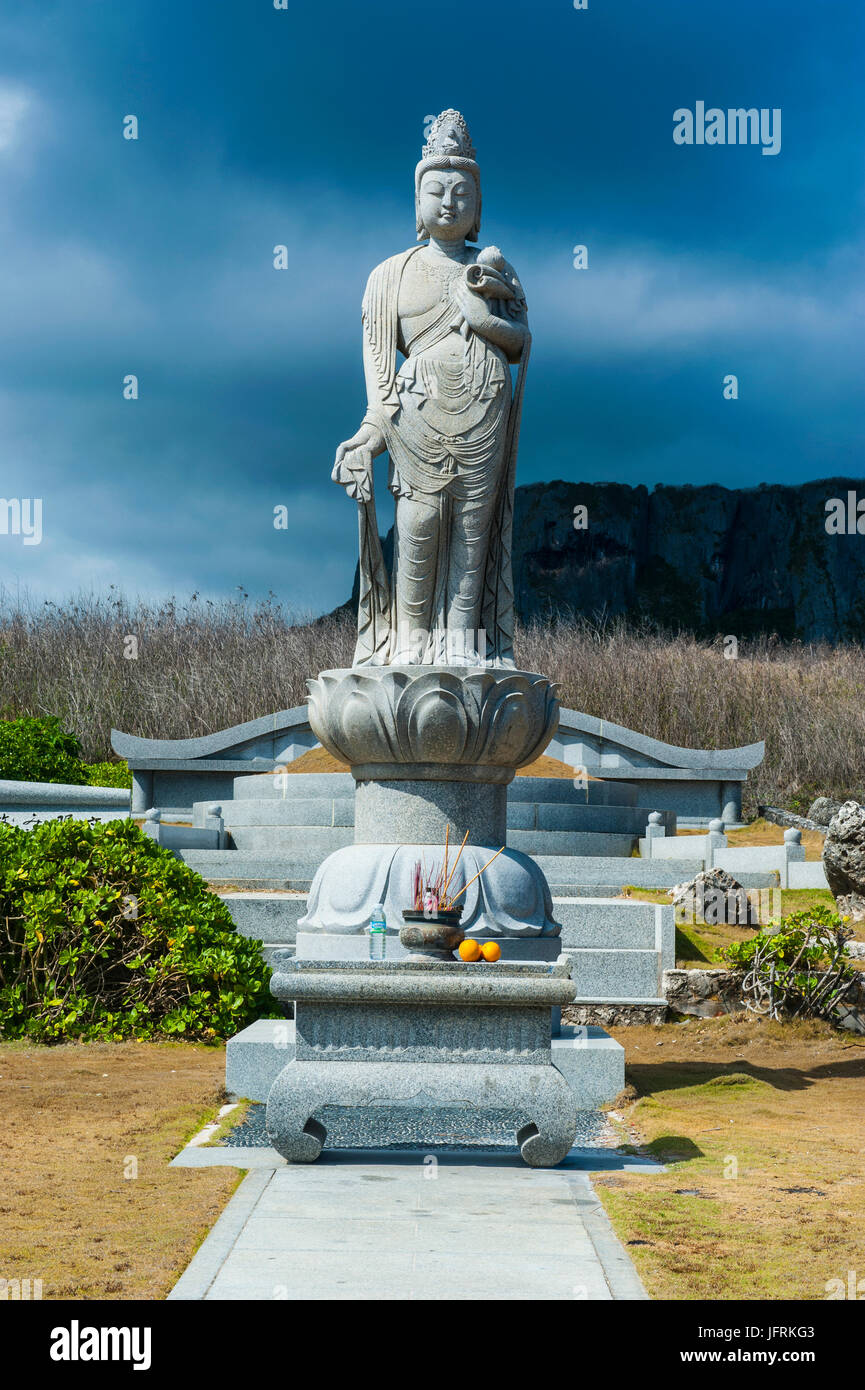 Worldwar II memorial at the Banzai Cliffs in Saipan, Northern Marianas ...