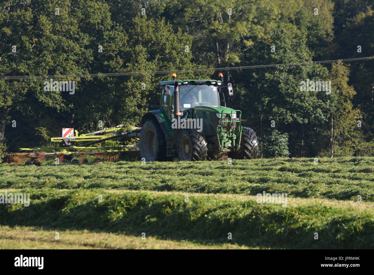September farming uk tractor hi-res stock photography and images - Alamy