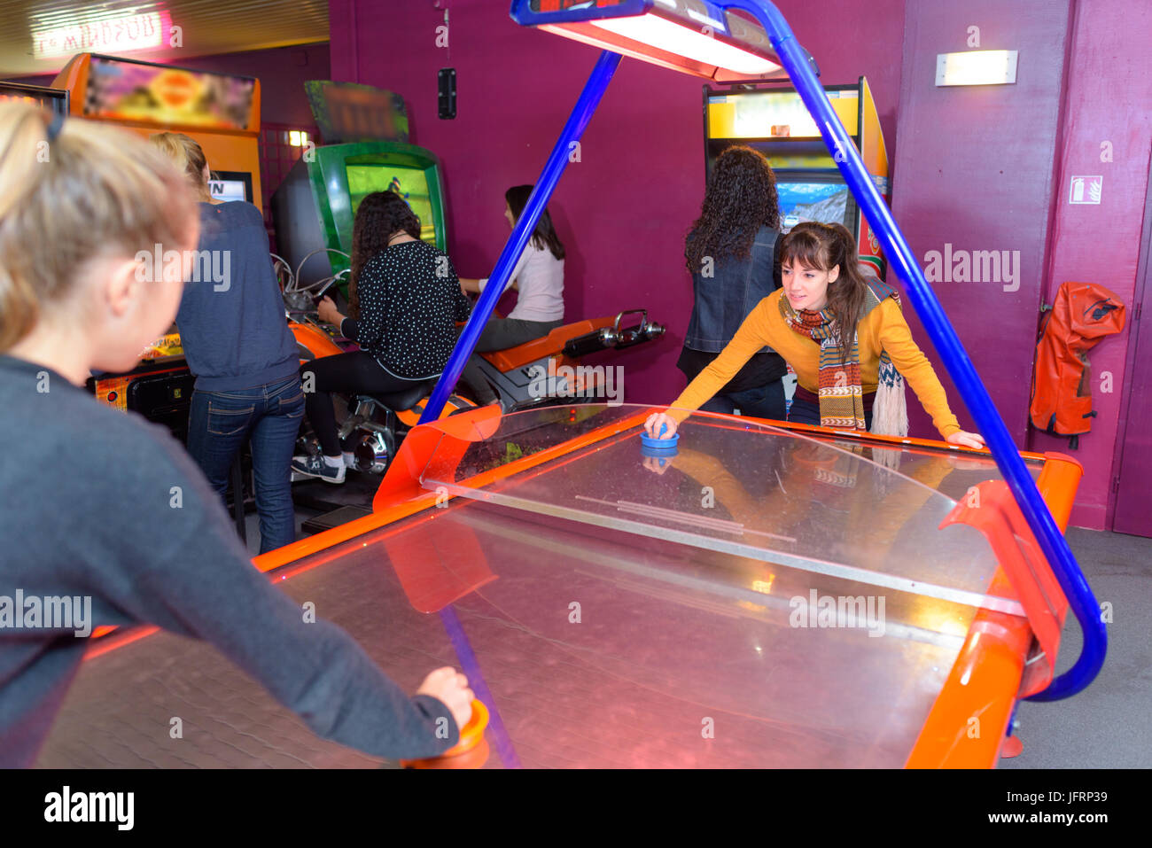 Girls shooting video game hi-res stock photography and images - Alamy