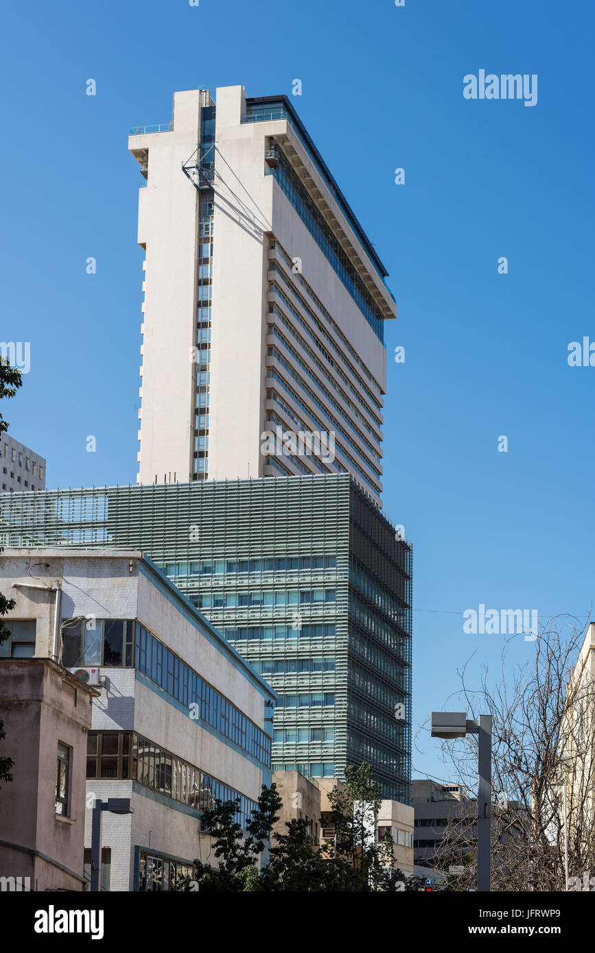 Shalom Meir Tower in Tel Aviv, Israel Stock Photo - Alamy
