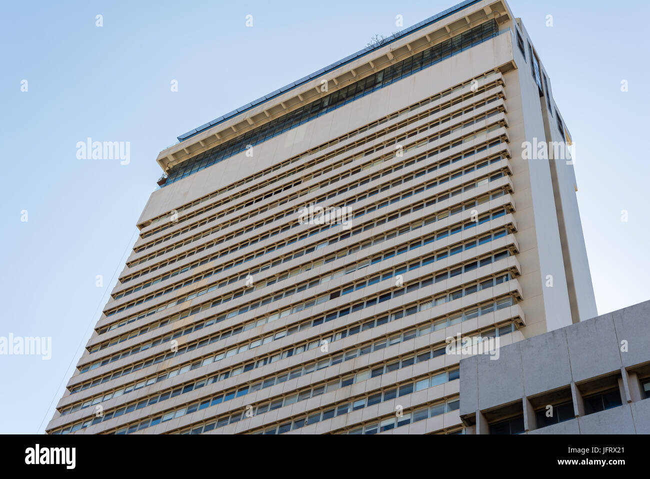 Shalom Meir Tower in Tel Aviv, Israel Stock Photo - Alamy