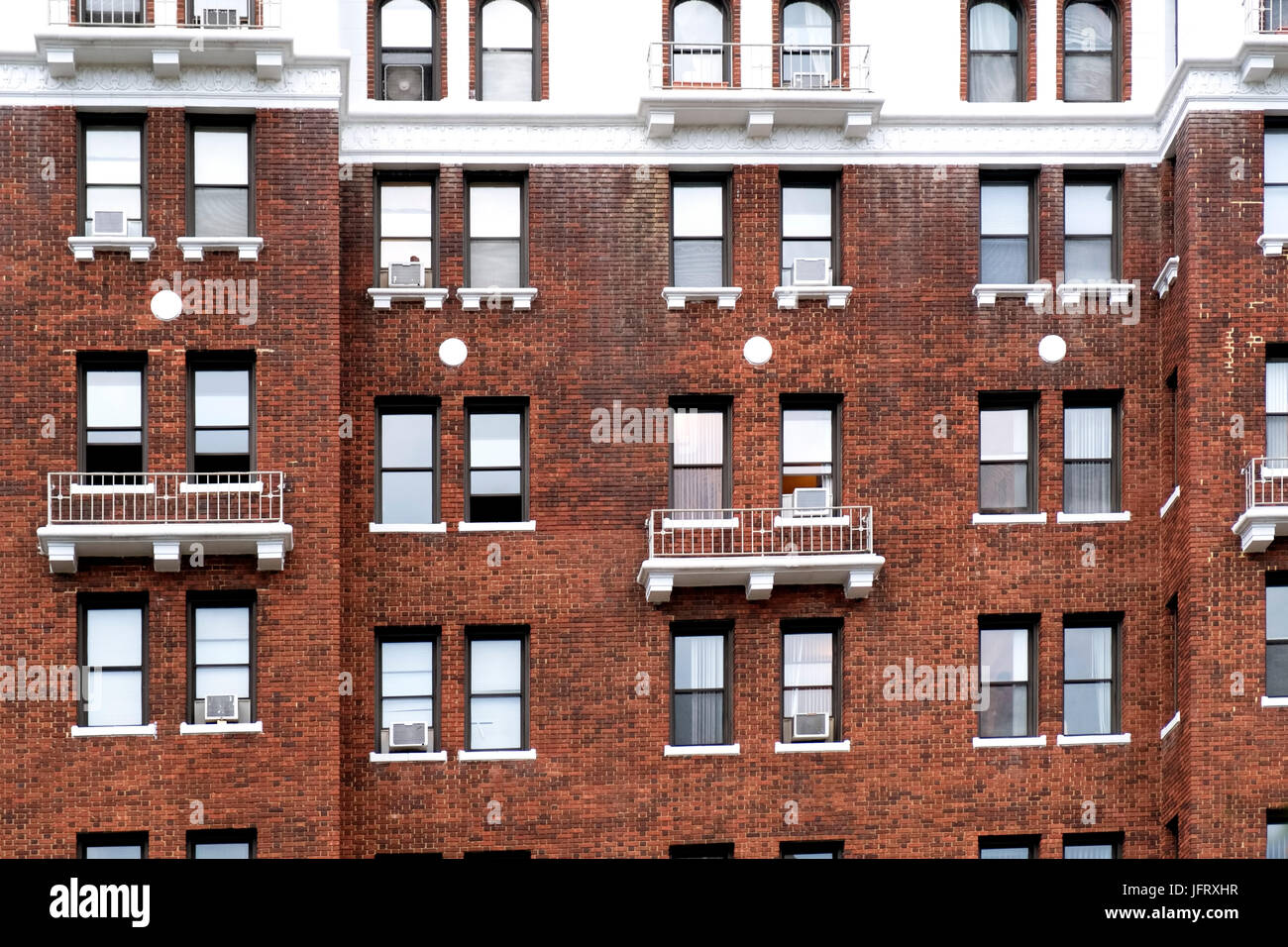 American windows hi-res stock photography and images - Alamy