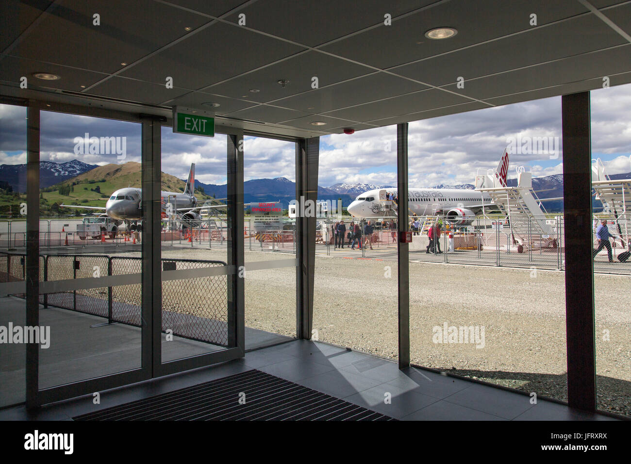 Airport departure area hi-res stock photography and images - Alamy