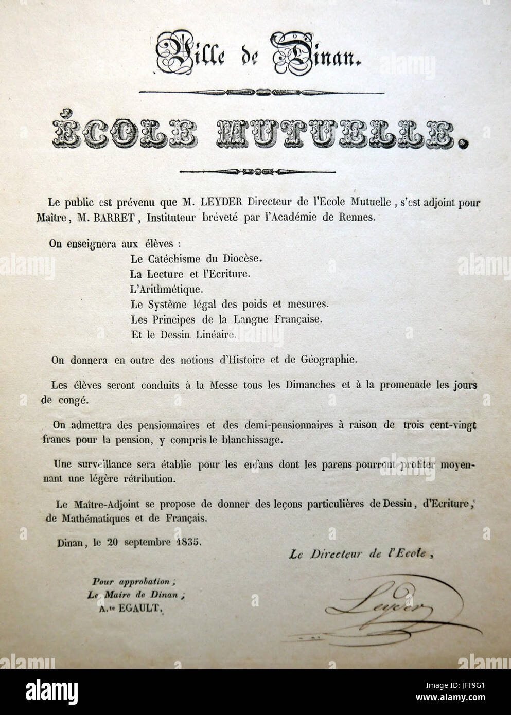 école mutuelle hi-res stock photography and images - Alamy