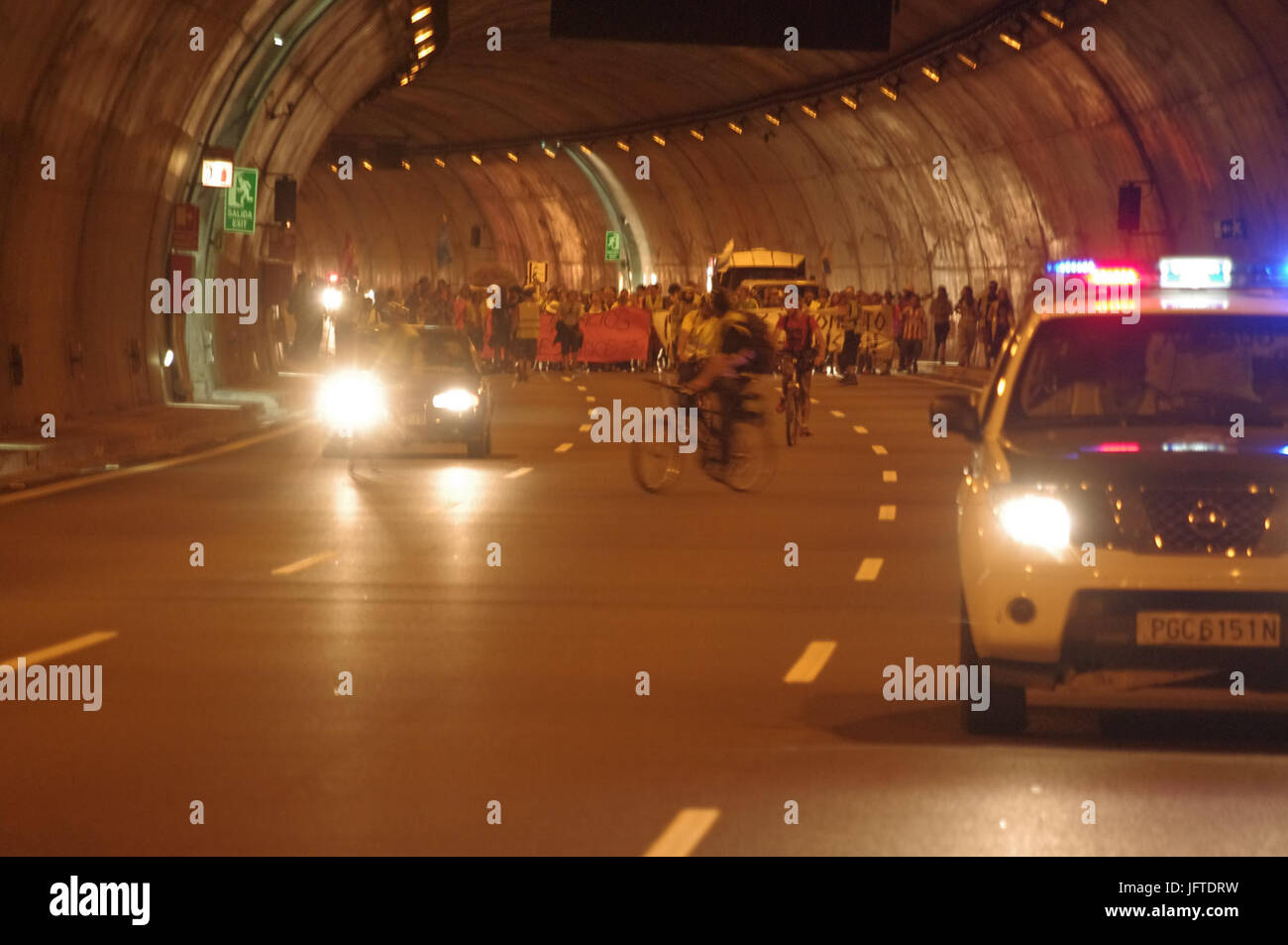 15M Marcha por el túnel de Guadarrama 018 Stock Photo - Alamy