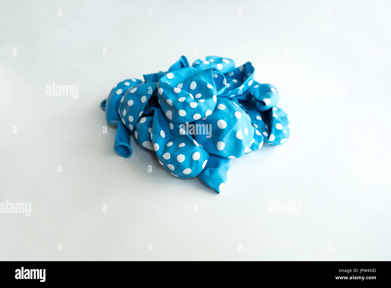 Inflated deflated balloon hi-res stock photography and images - Alamy