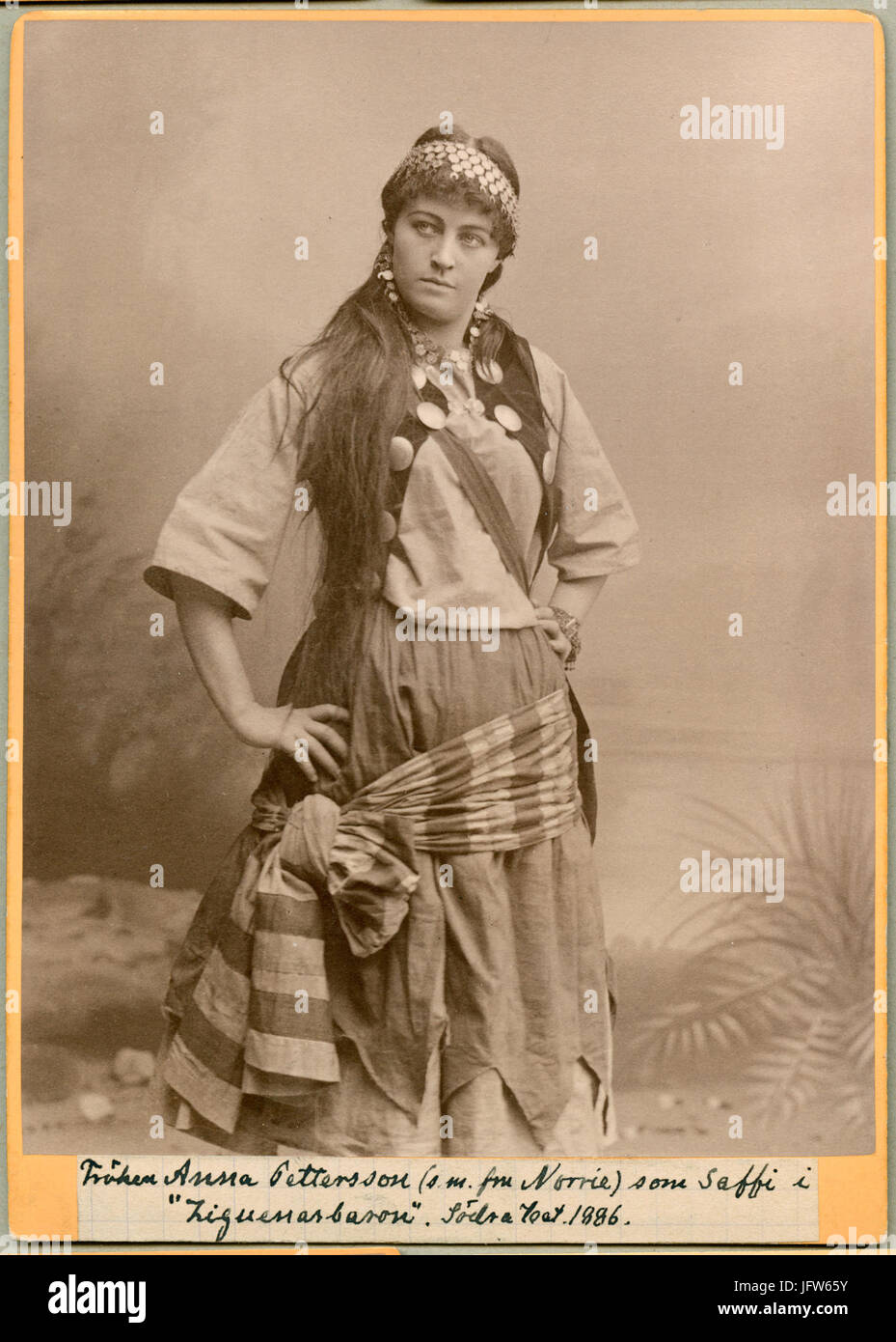 Anna Norrie (f Pettersson) som Saffi i Zigenarbaronen, Södra teatern ...