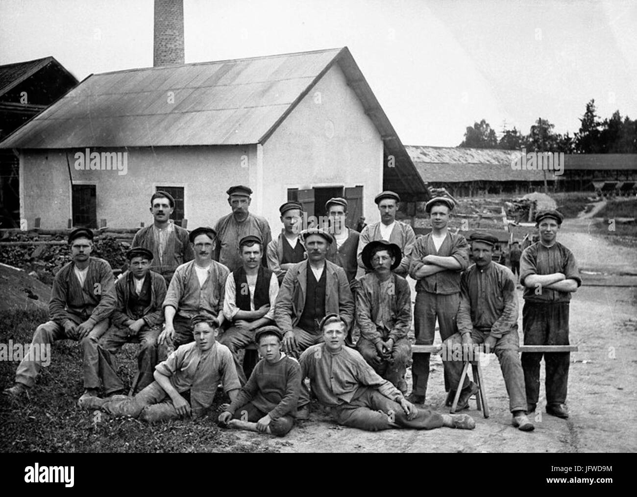 A historical photograph or illustration of the Brogård brickworks in ...
