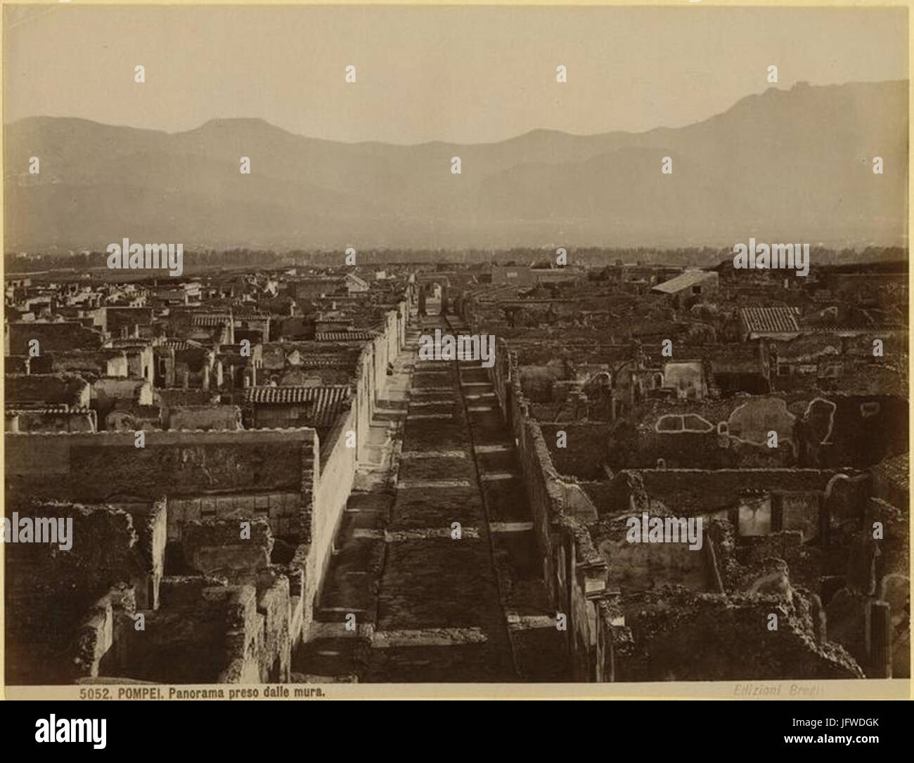 Brogi Giacomo 2818 -188129 - n. 5052 - Pompei - Panorama preso dalle ...