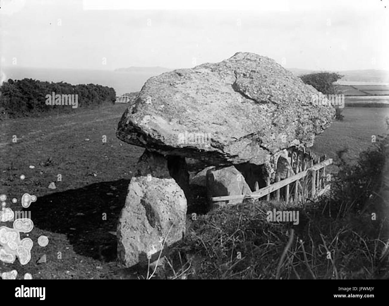 Carreg Samson cromlech Tre-fin NLW3363824 Stock Photo - Alamy