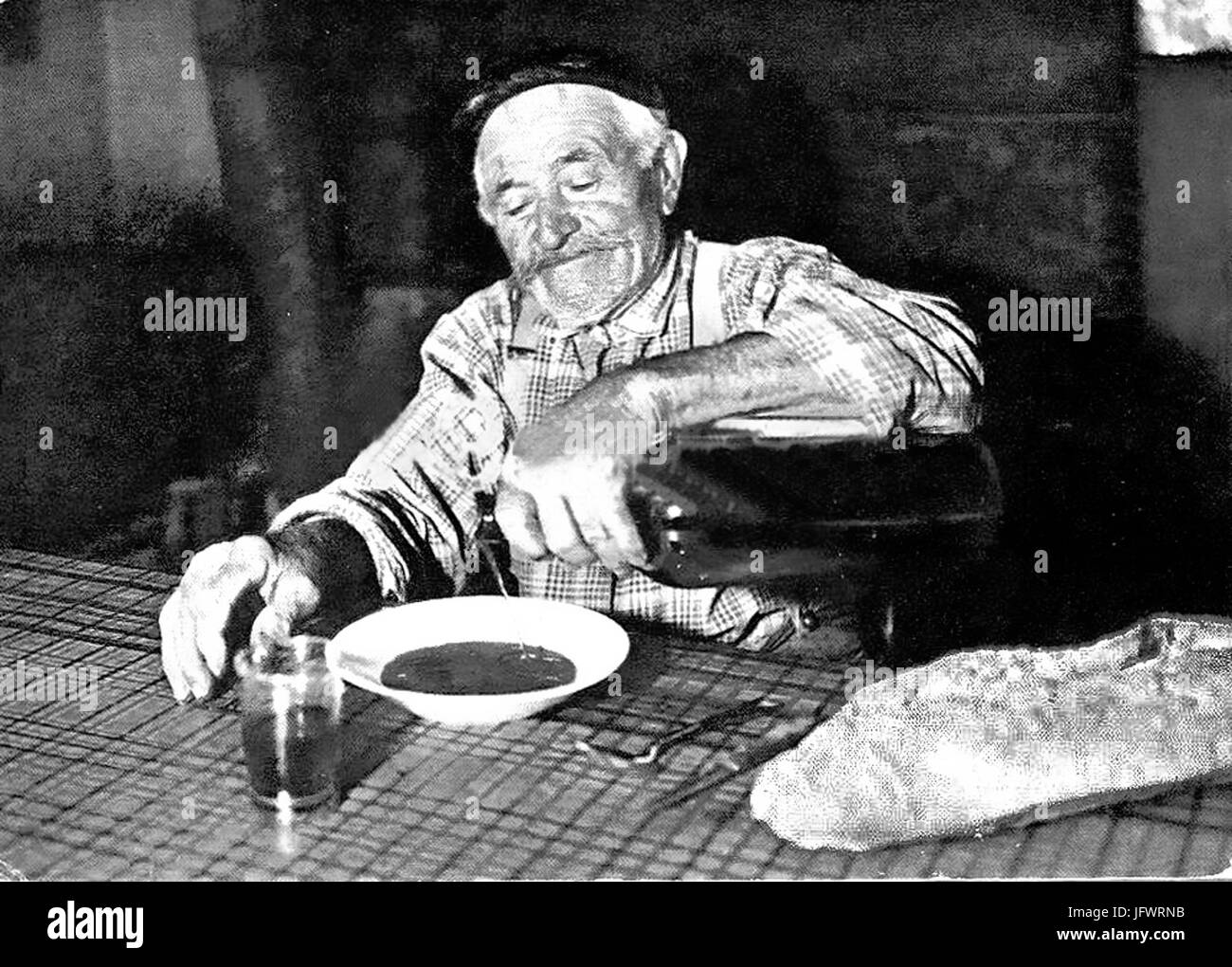 Chabrot en Drôme provençale Stock Photo - Alamy