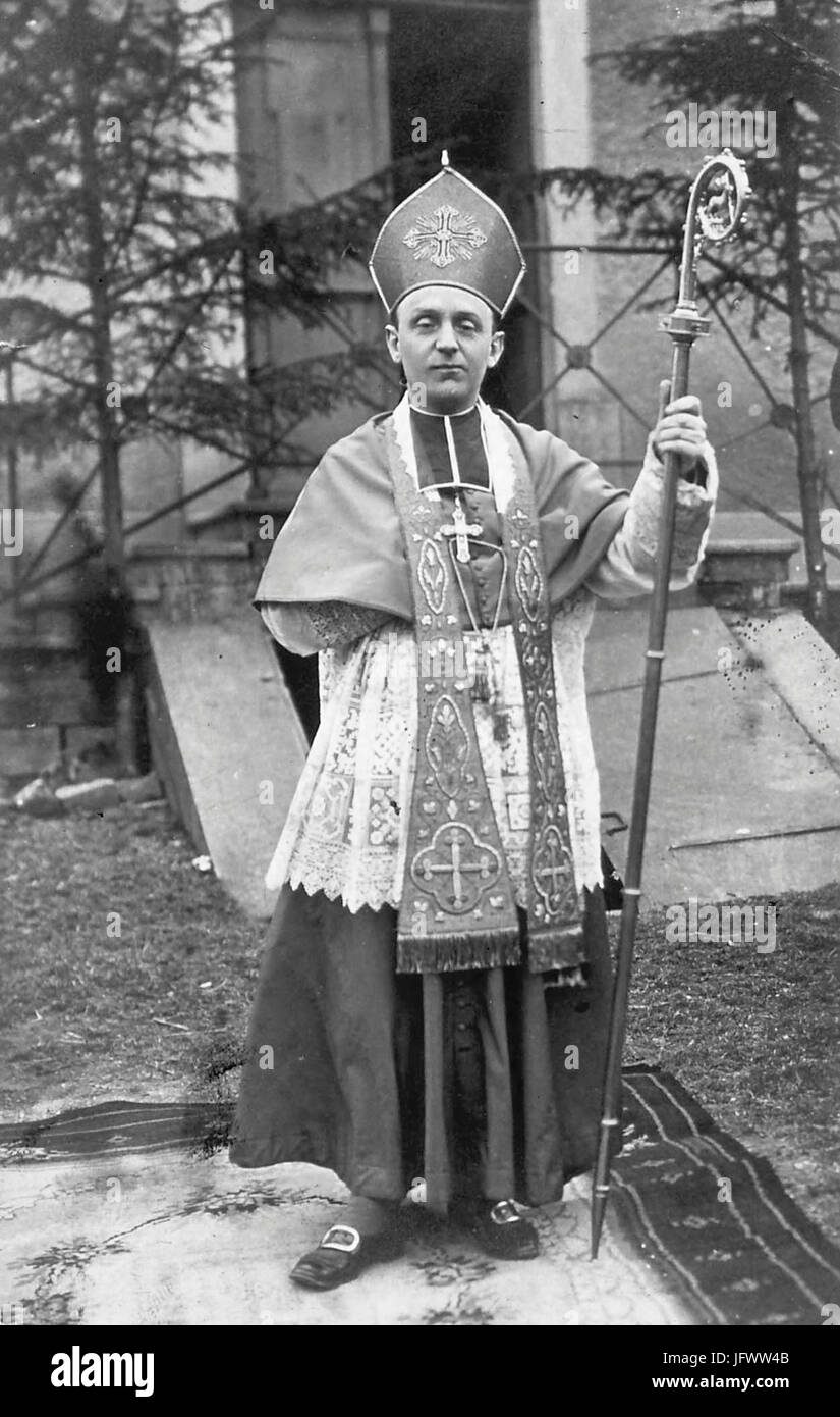 Charles Ruch évêque de Strasbourg 1913 Stock Photo - Alamy