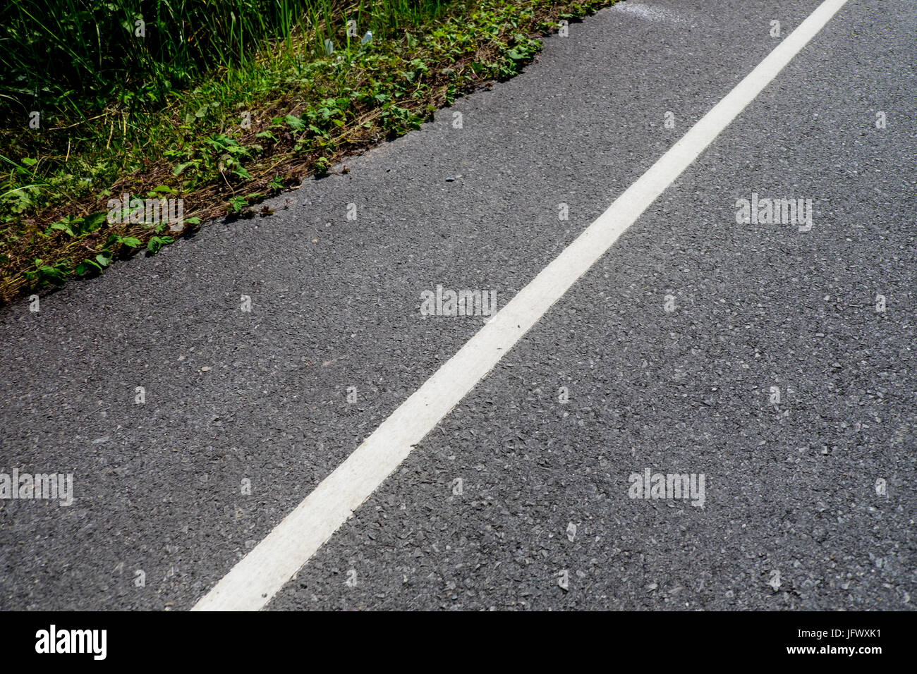 Natural roadside hi-res stock photography and images - Alamy