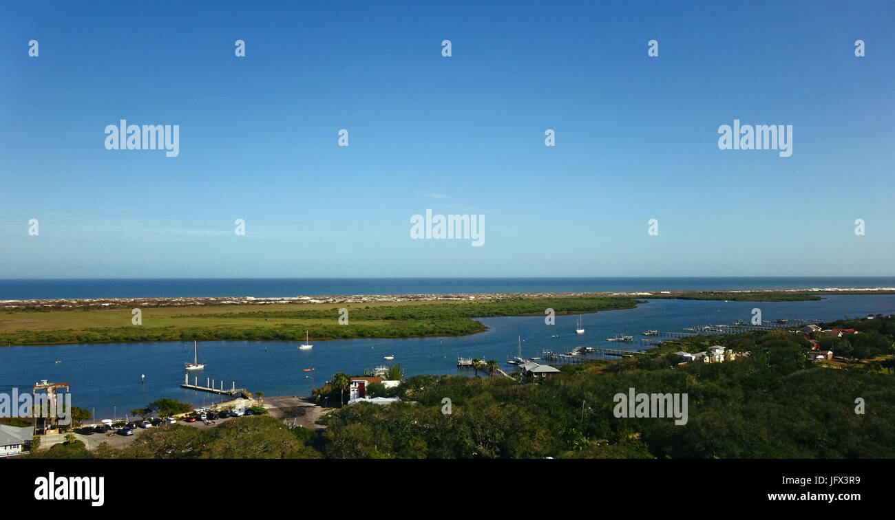 Aerial yacht in ocean south hi-res stock photography and images - Alamy