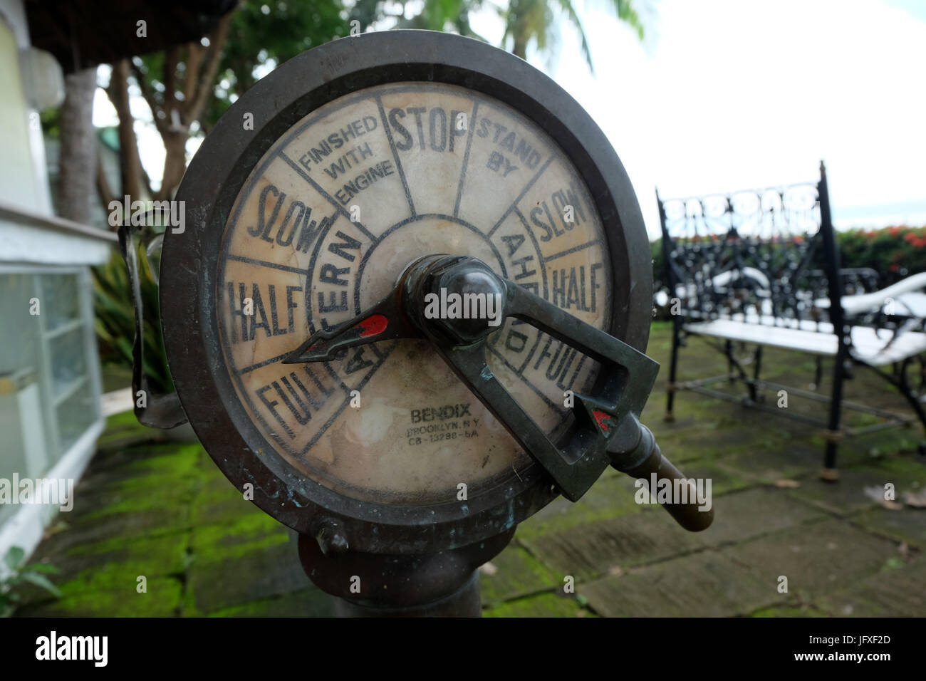 Vintage old ship engine hi-res stock photography and images - Alamy