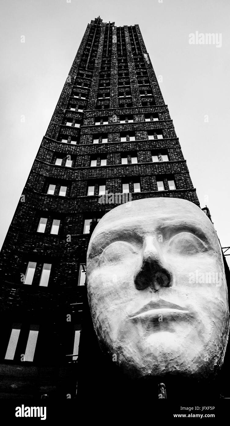 Visage geant a berlin hi-res stock photography and images - Alamy