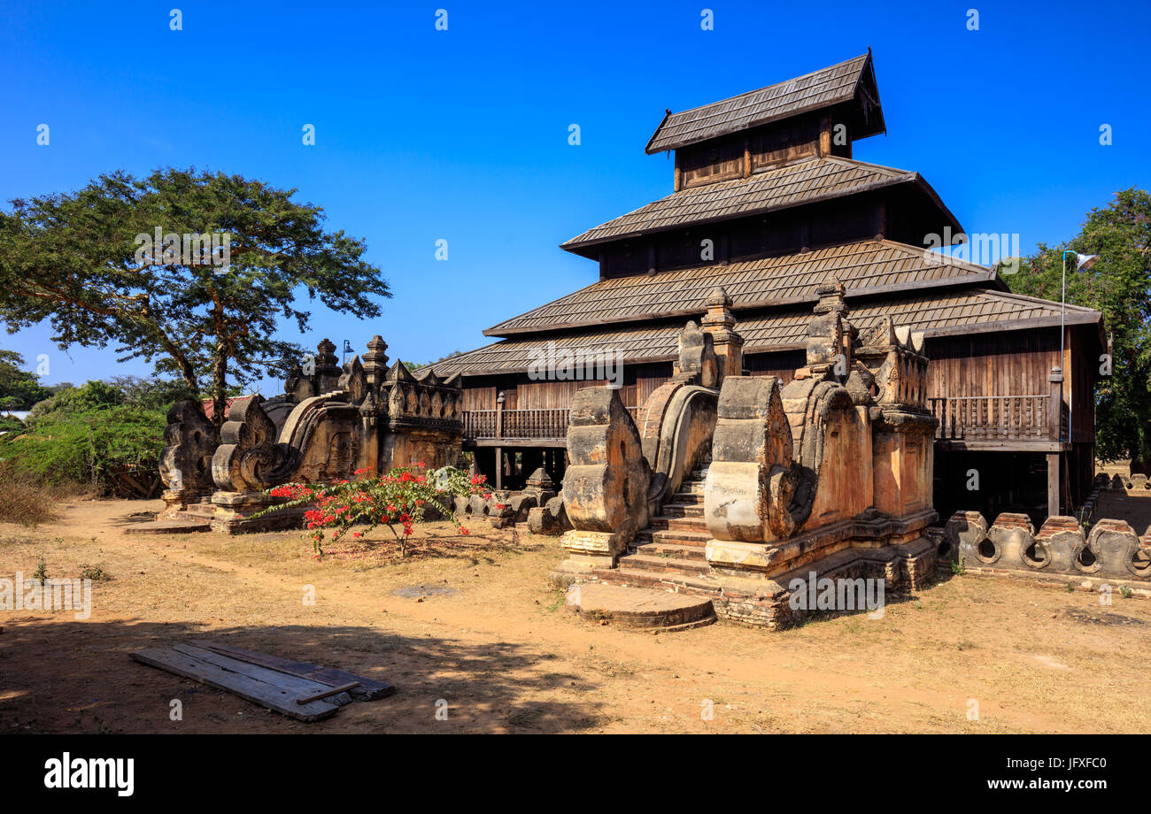 Shwe wah thein temple, Bagan, Myanmar Stock Photo - Alamy