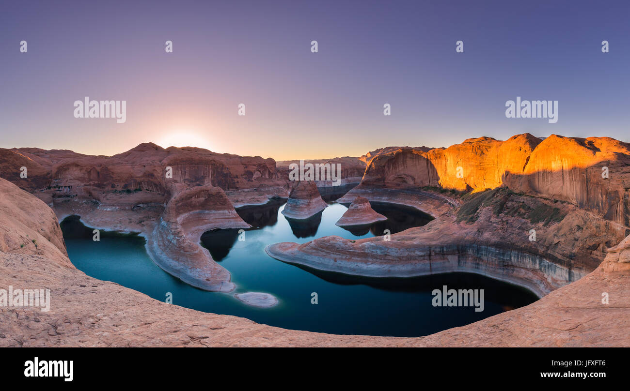 Reflection Canyon at Lake Powell in Glen Canyon National Recreation ...