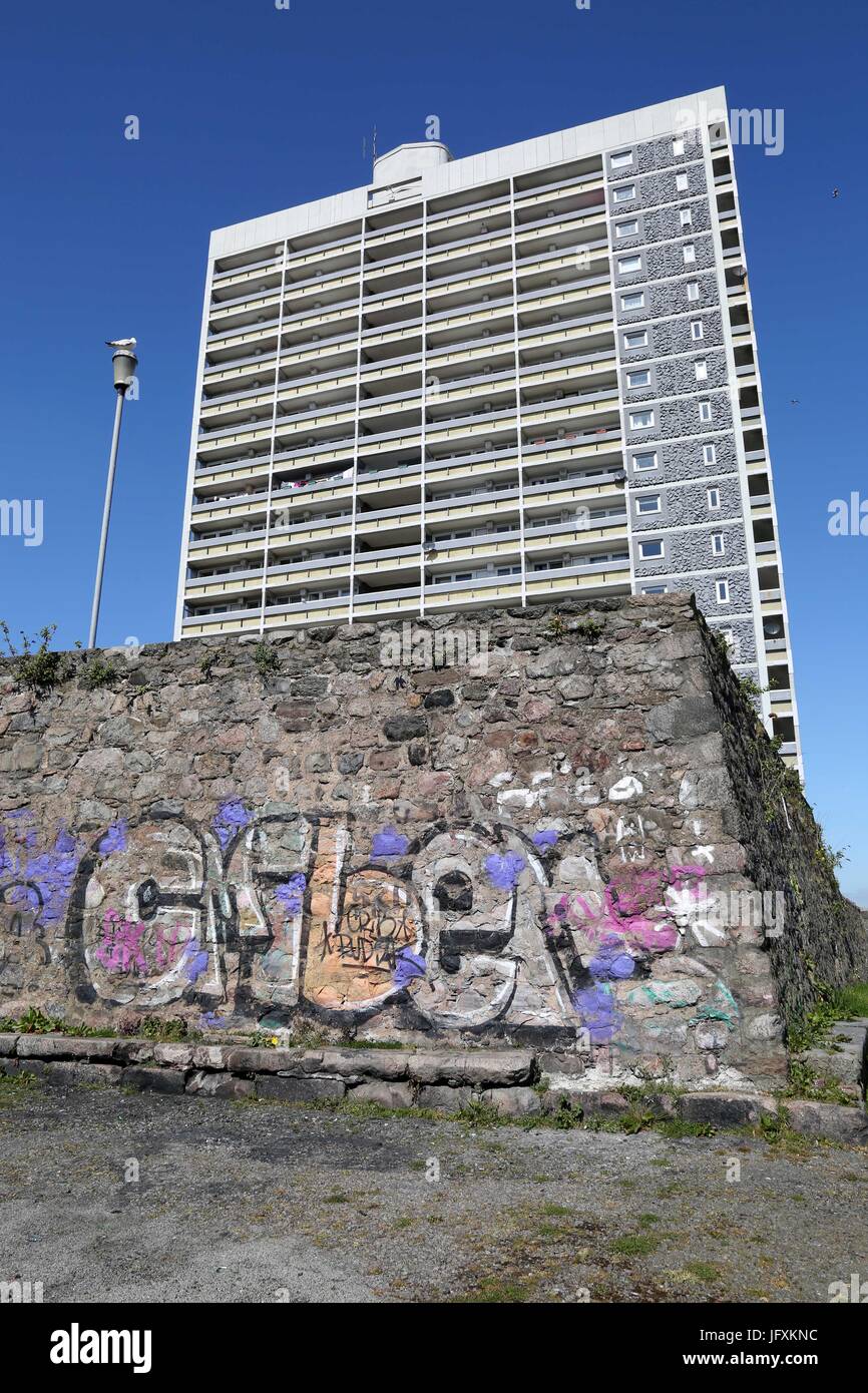 High rise cladding hi-res stock photography and images - Alamy