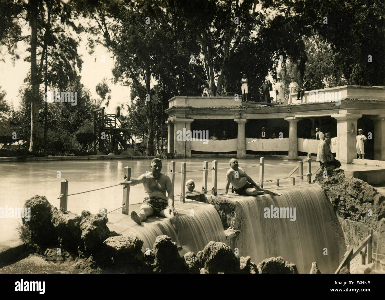 1940s swimming pool hi-res stock photography and images - Alamy
