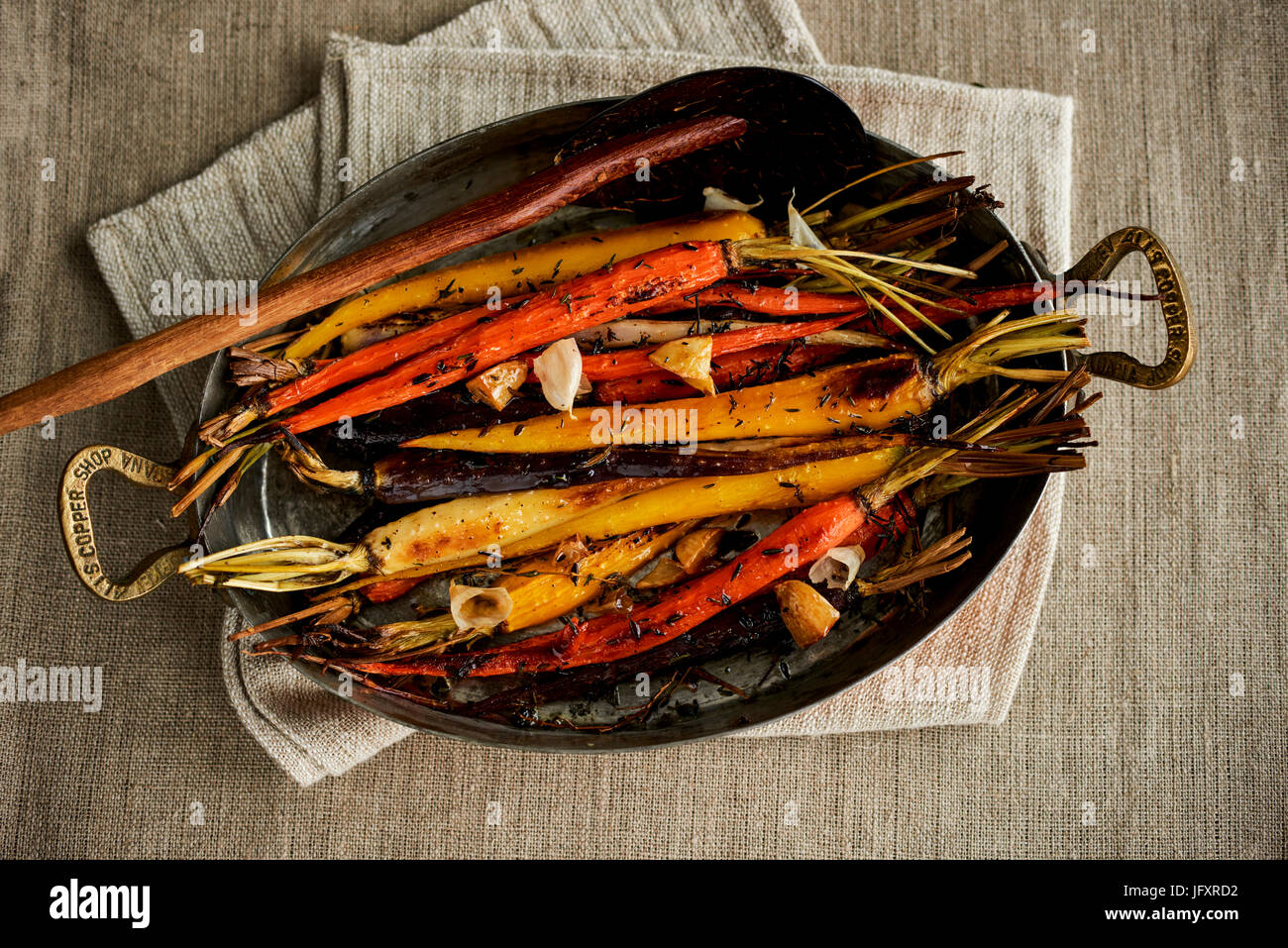 Rustic carrots roast hi-res stock photography and images - Alamy
