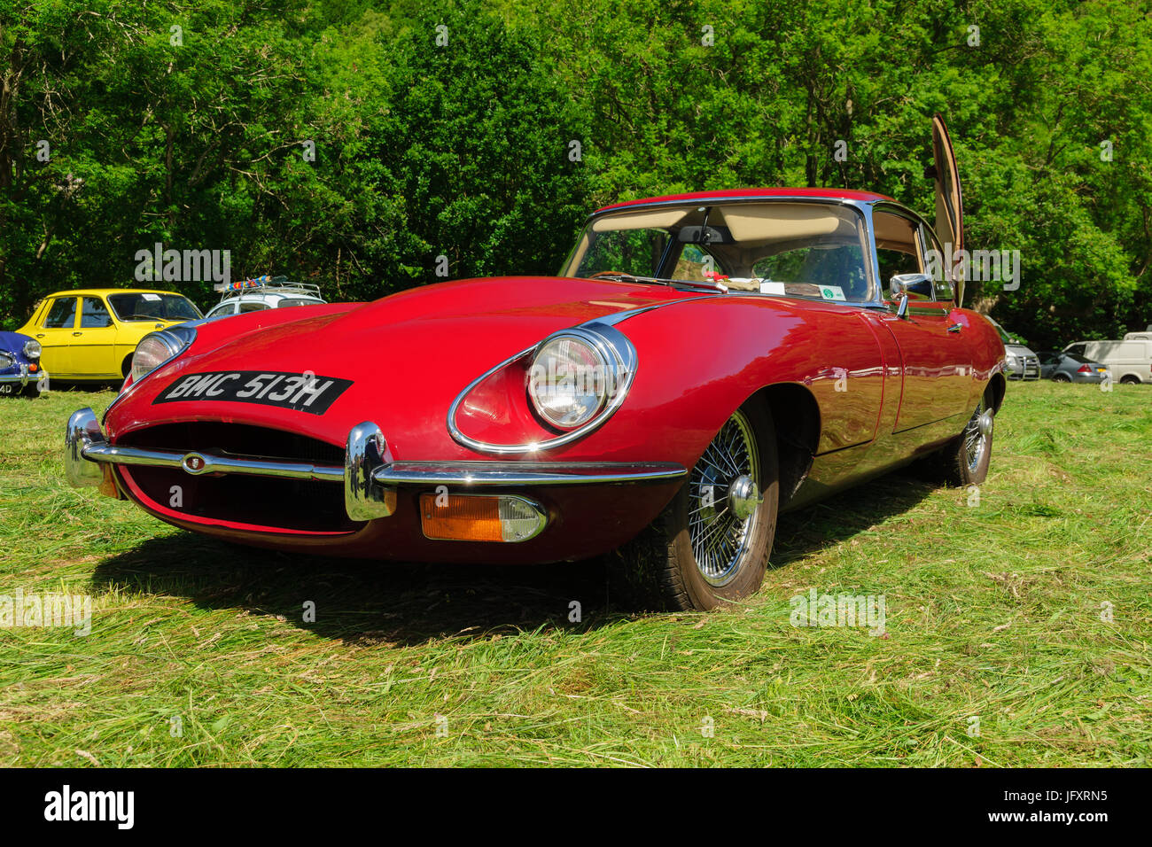 Iconic british vehicle hi-res stock photography and images - Alamy