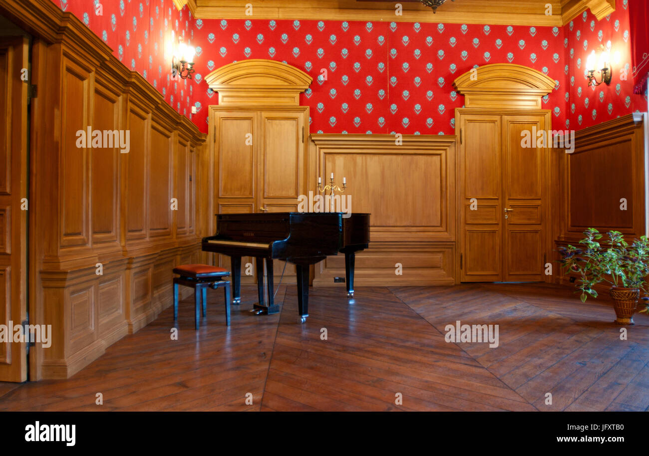 a hall of the beautiful castle of Alatskivi (Estonia Stock Photo - Alamy