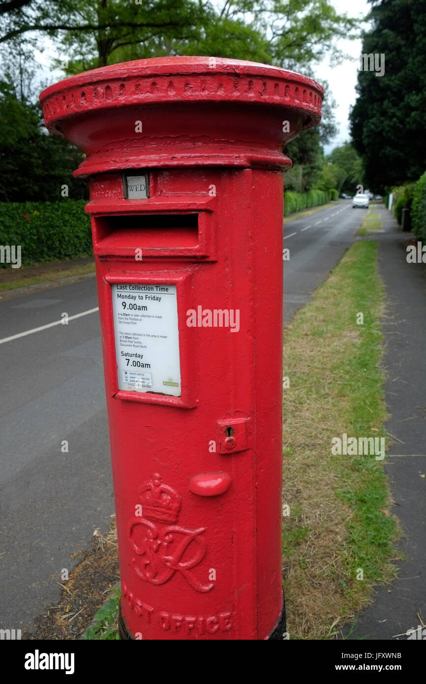 Letterboxes hi-res stock photography and images - Alamy