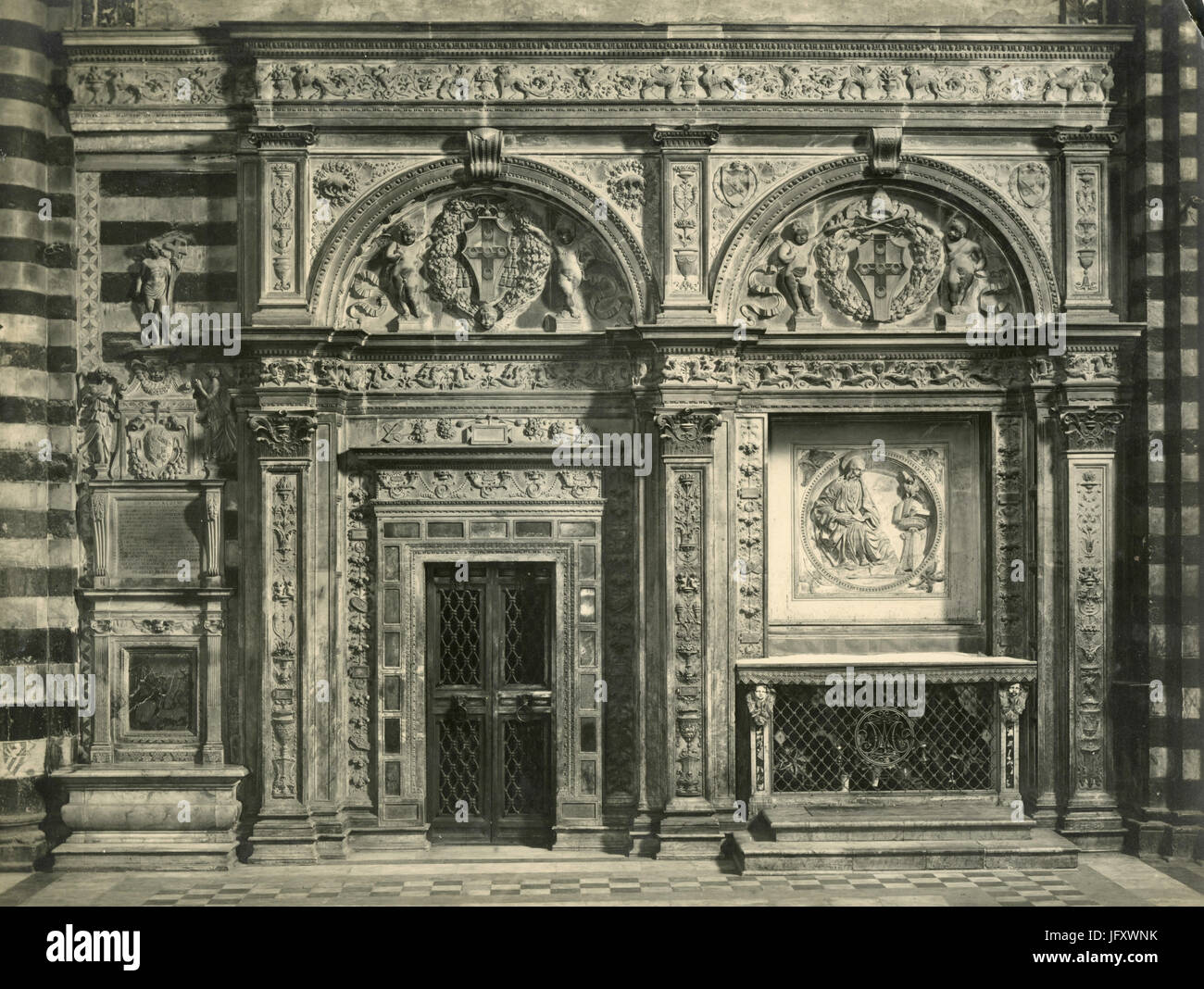 Piccolomini Library facade, by Lorenzo Marrina, Cathedral of Siena ...
