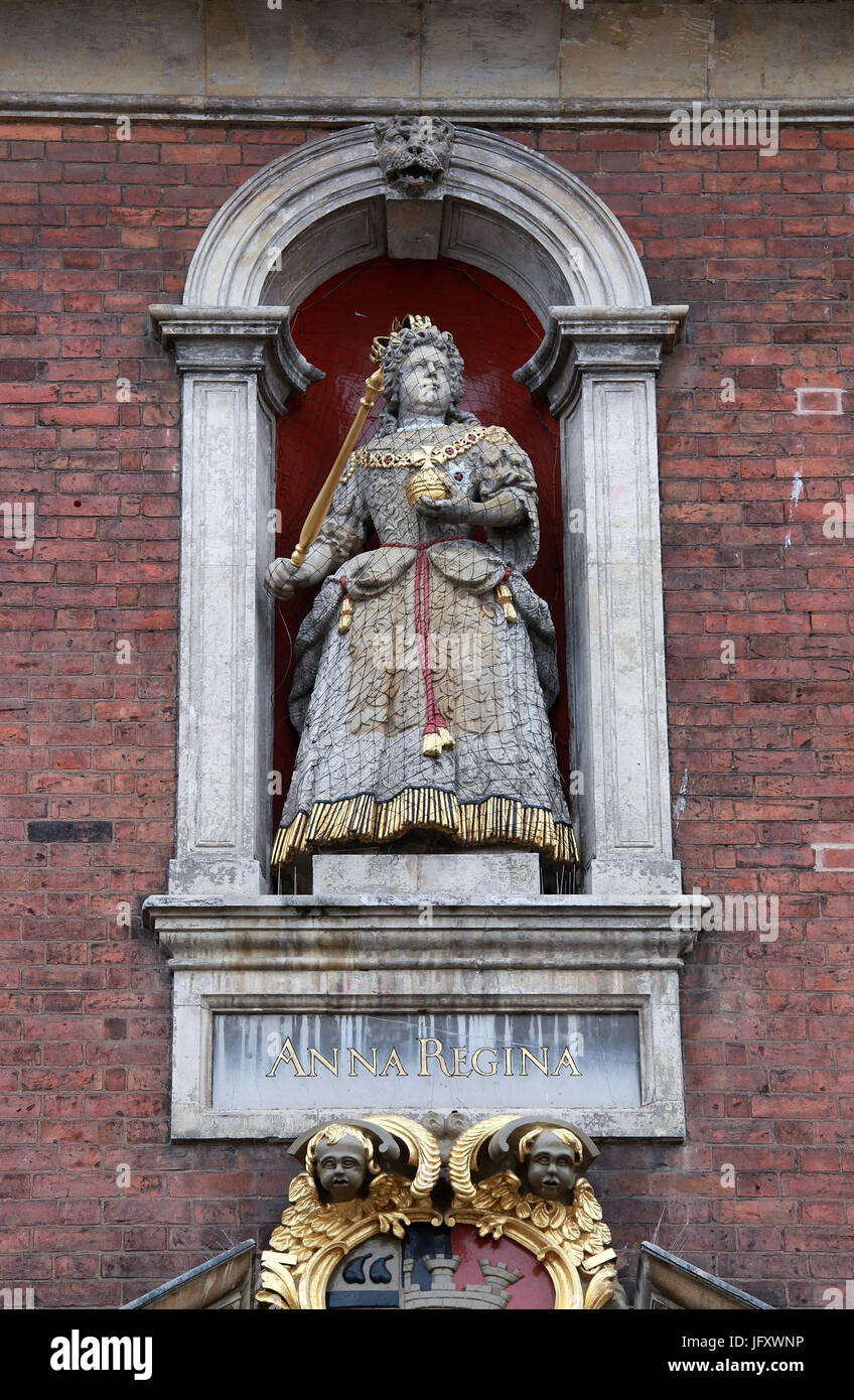 Queen Anne Statue Sculpture High Resolution Stock Photography and ...