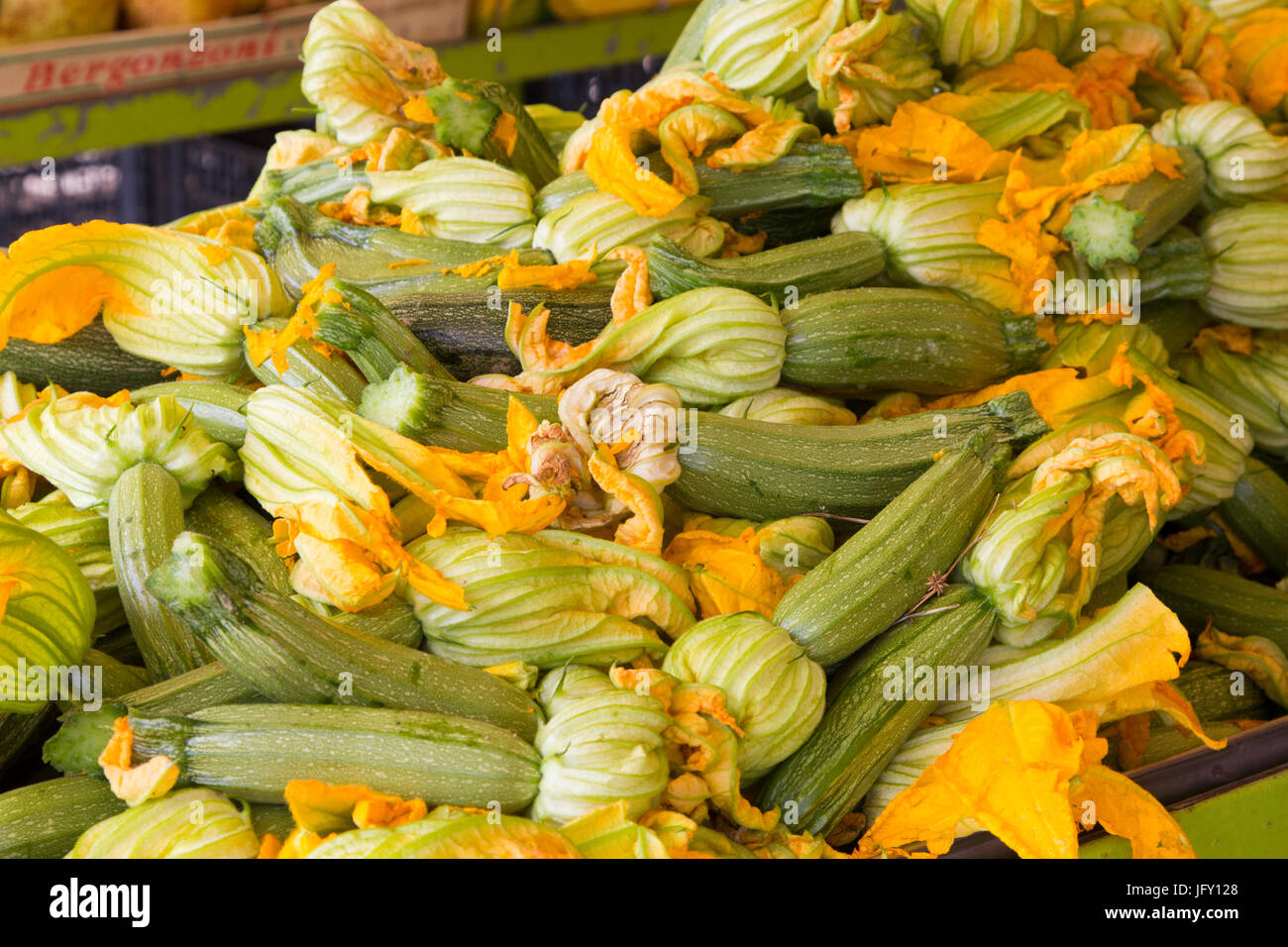 Greek food stall hi-res stock photography and images - Alamy