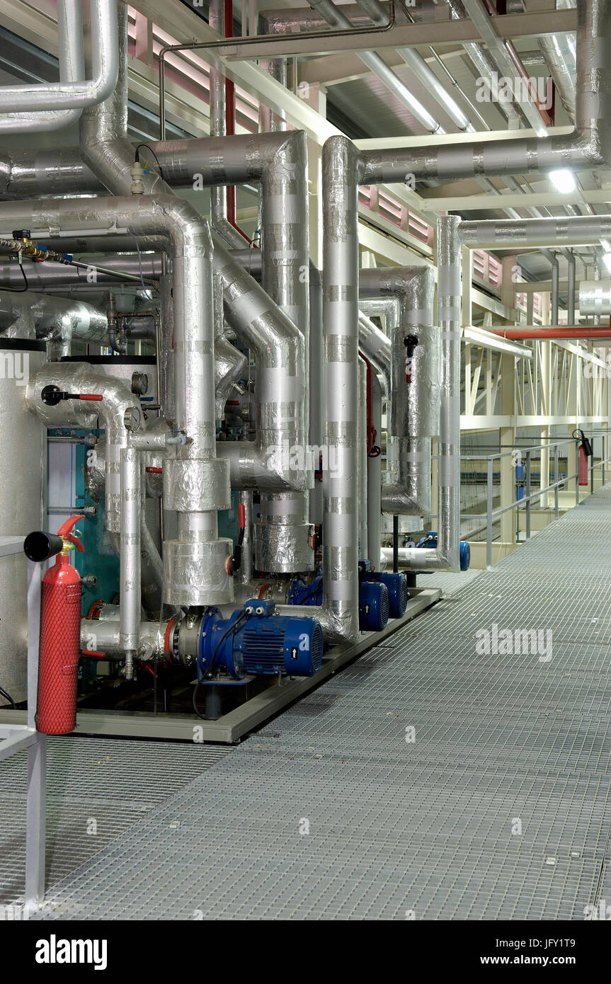 Control room water treatment plant hi-res stock photography and images ...