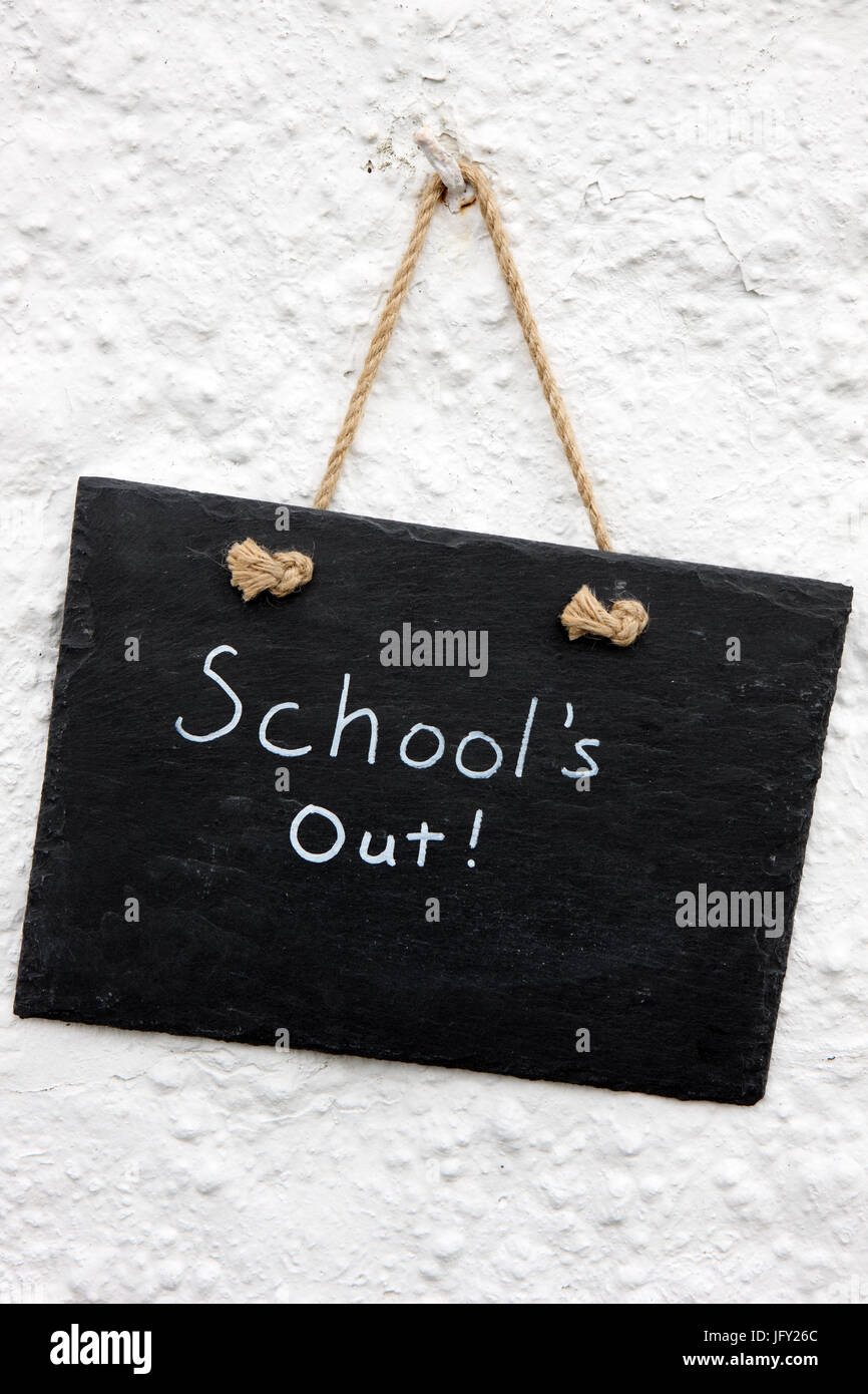 Schools out for summer blackboard hi-res stock photography and images ...