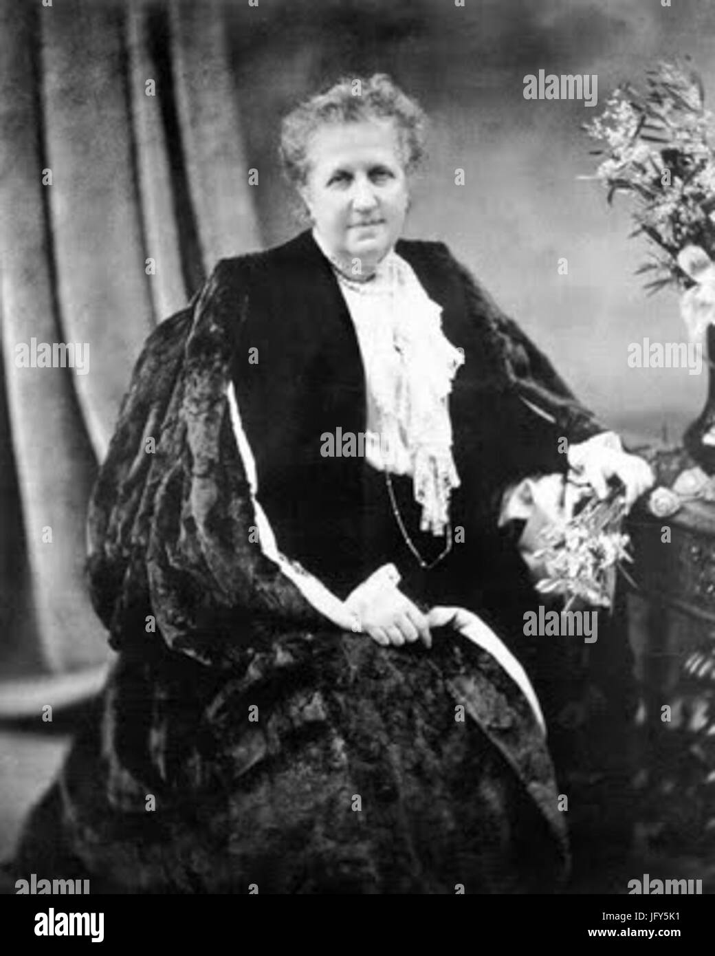Portrait of dona isabel hi-res stock photography and images - Alamy