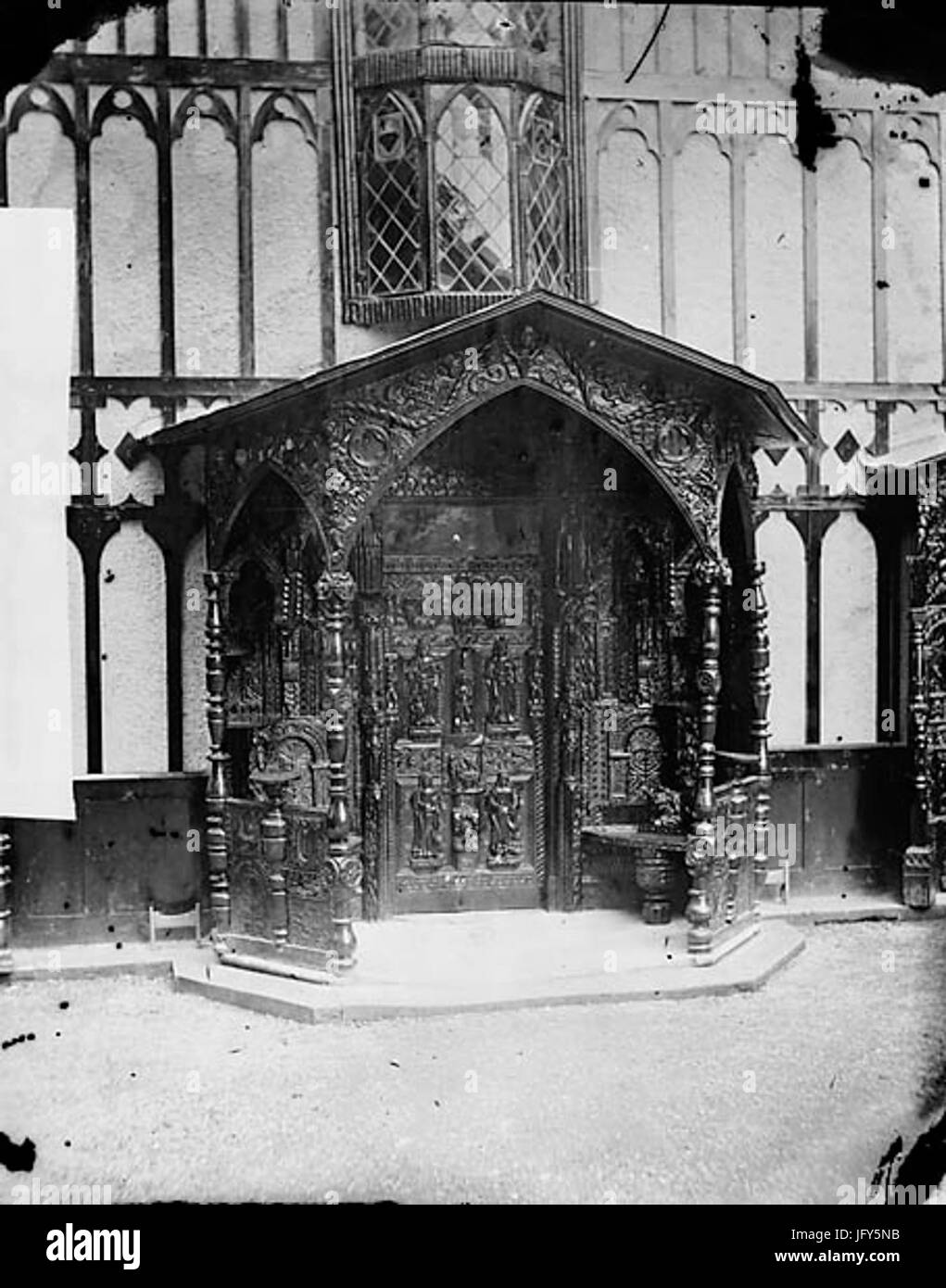 18th century door hi-res stock photography and images - Alamy