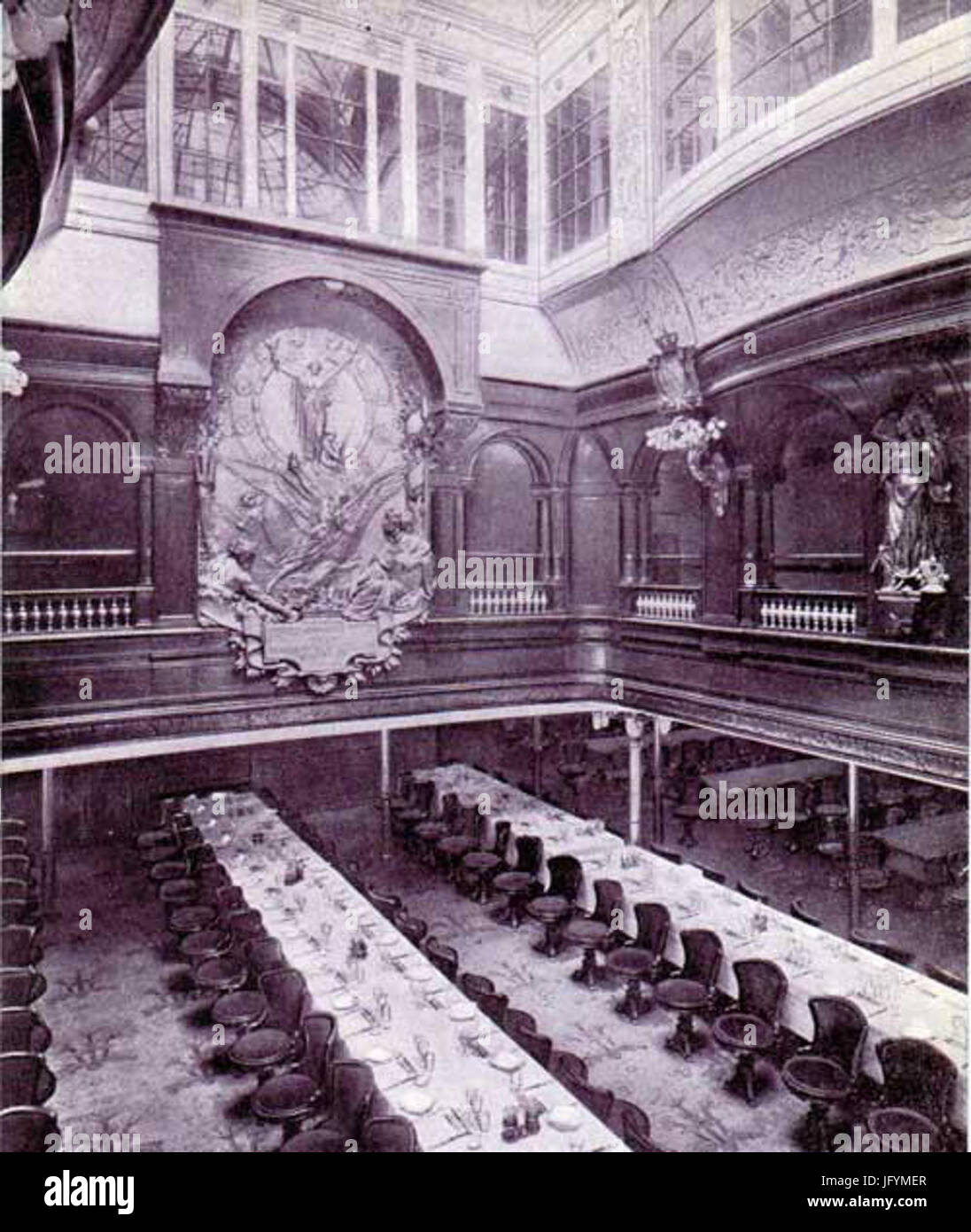 First Class Dining Saloon High Resolution Stock Photography and Images ...