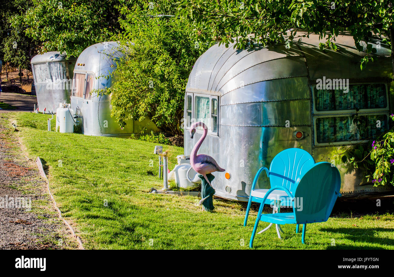 weathered mobile homes in abandoned trailer park Stock Photo - Alamy
