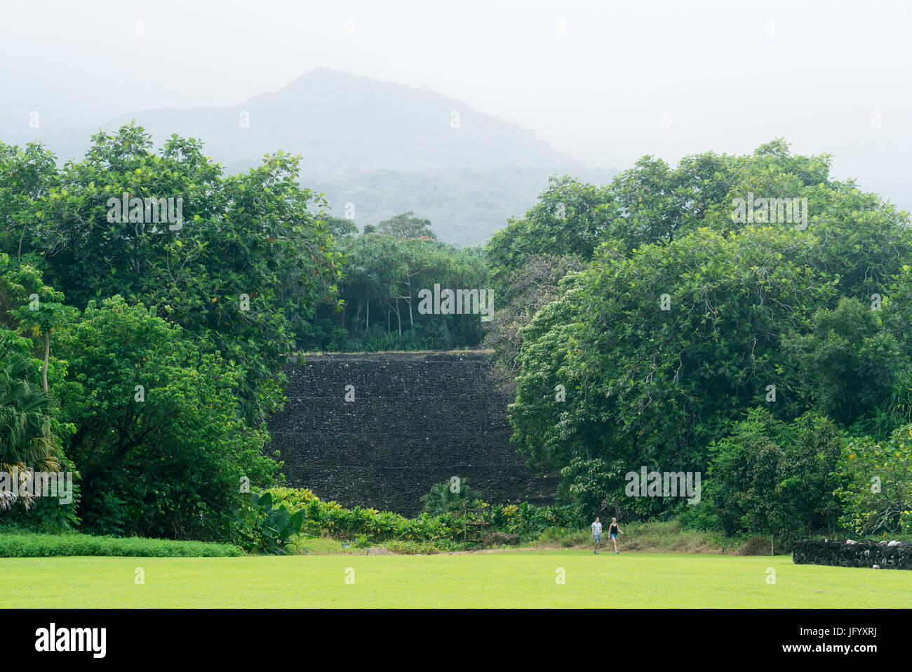 Pi'ilanihale heiau kahanu garden hi-res stock photography and images ...
