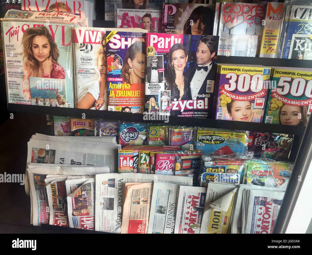 Warsaw, Poland. 16th June, 2017. Magazines and newspapers can be seen ...