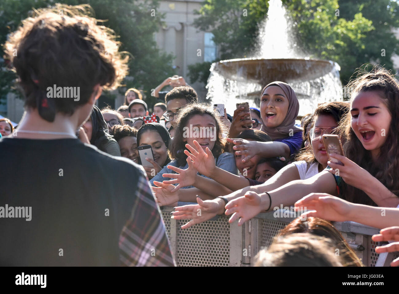 Brit school alumni hi-res stock photography and images - Alamy