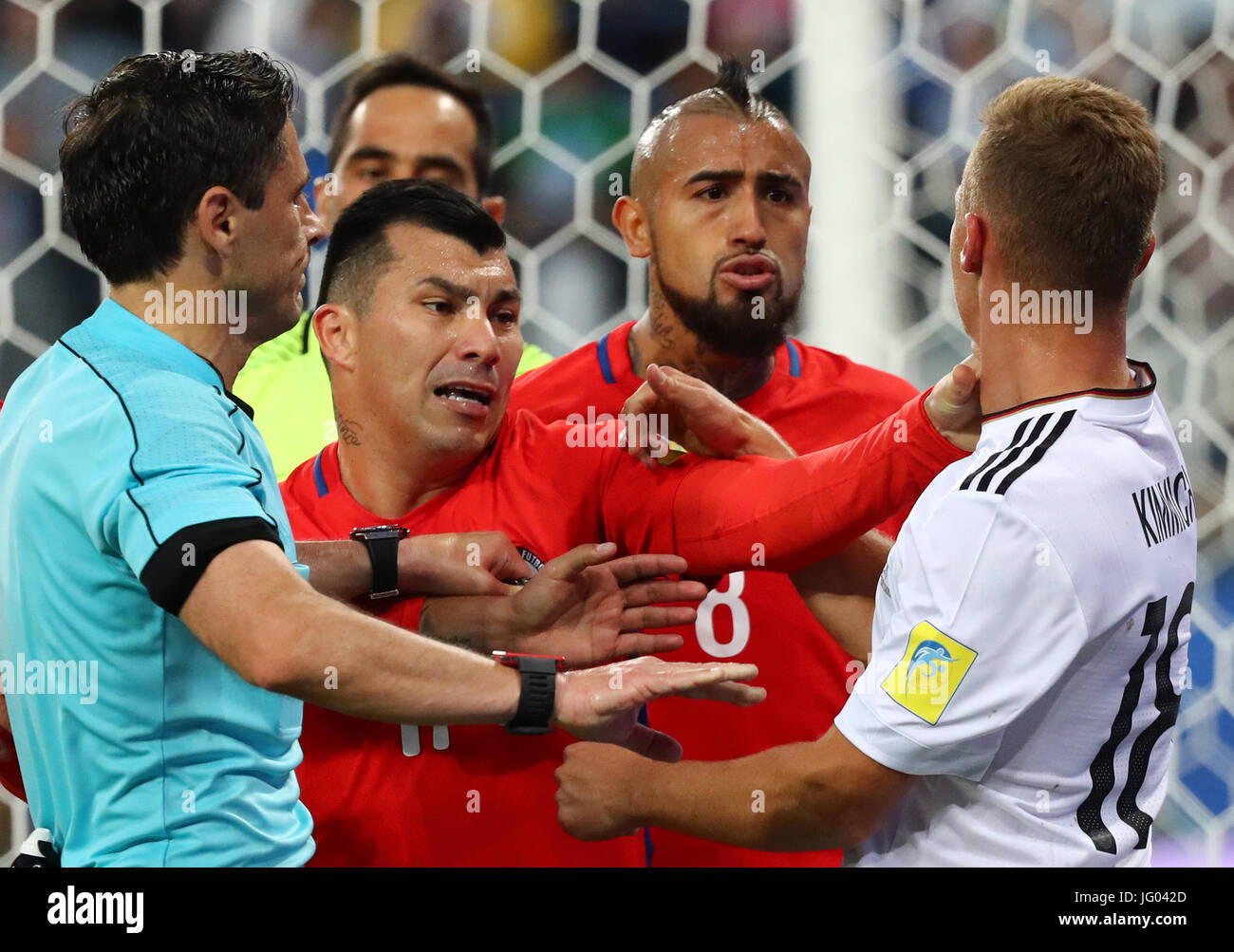 Saint Petersburg, Russia. 2nd July, 2017. Chile's Gary Medel (2nd l ...