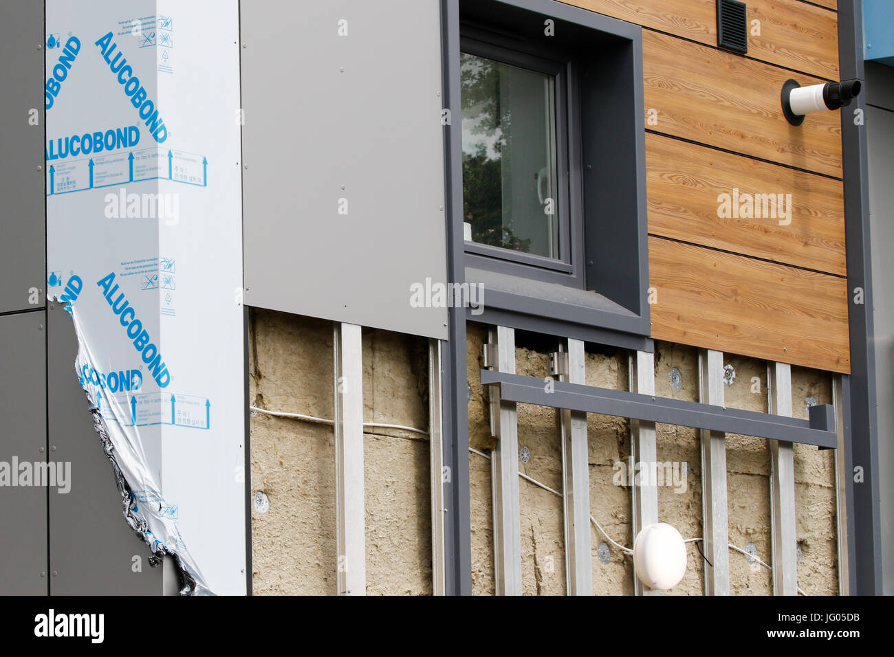 Cladding test failure hi-res stock photography and images - Alamy
