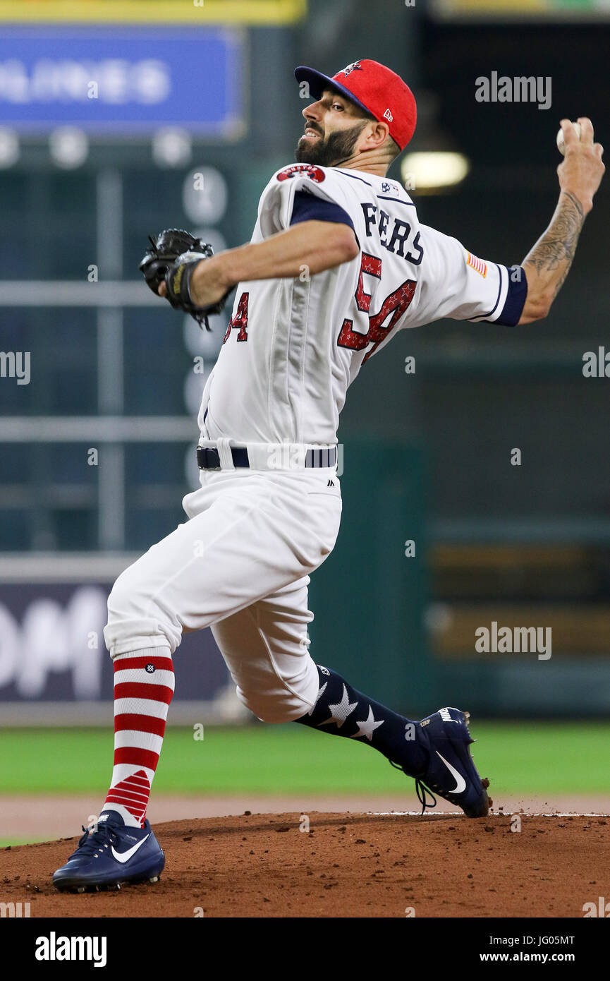 Houston, TX, USA. 2nd July, 2017. Houston Astros starting pitcher Mike ...