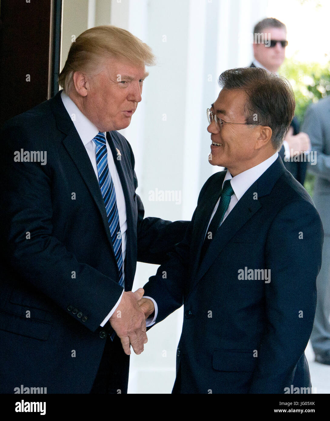 United States President Donald J. Trump welcomes President Moon Jae-in ...